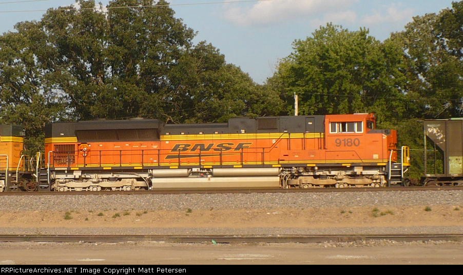 BNSF 9180